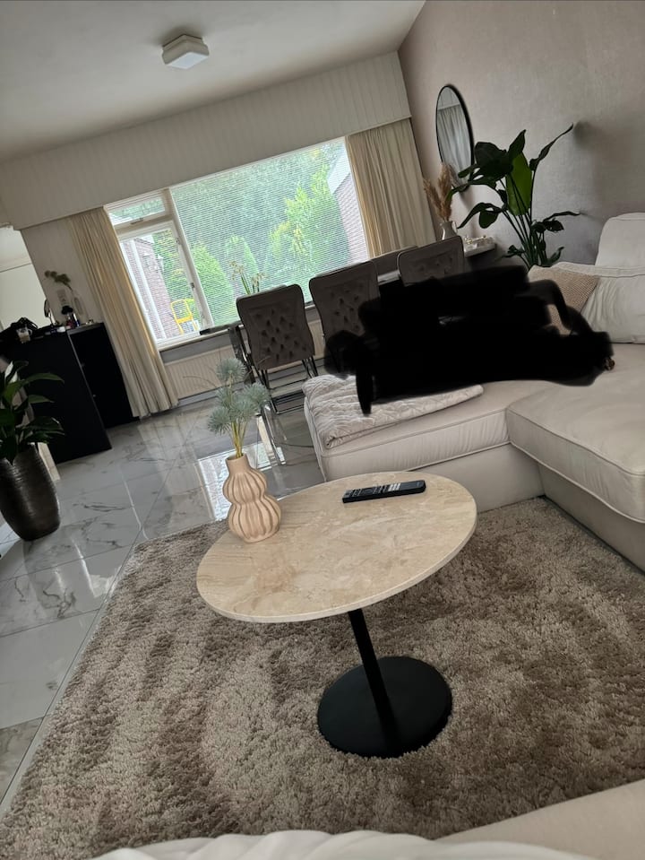 Gemeubileerd Eengezinswoning 
Met 4 Slaapkamers - Drachten