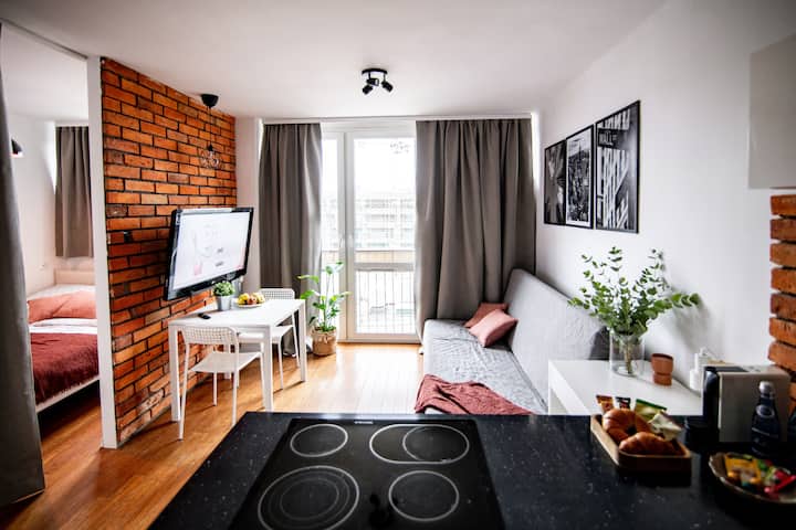 City Center Modern Flat Skyline View -15th Floor - Warszawa