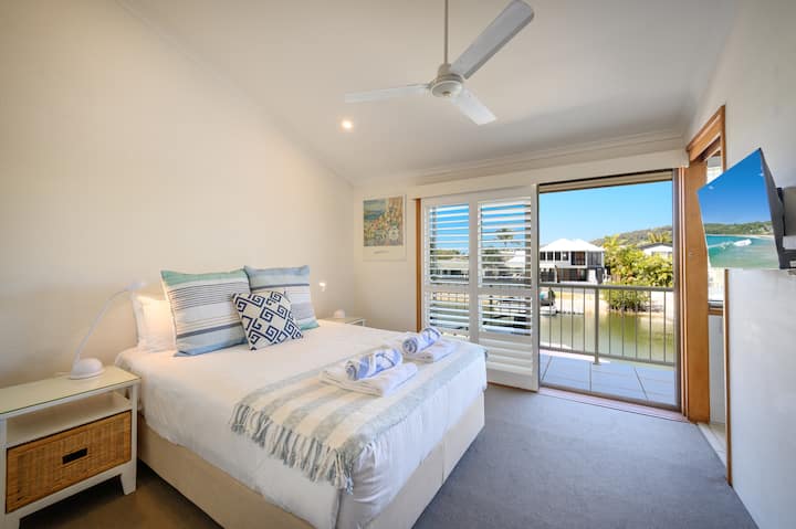 Riverfront Oasis On Noosa Sound - Noosaville