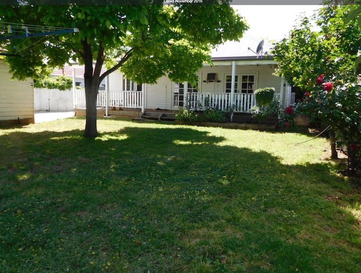 Welcome To Our Lovely Home! - Shepparton