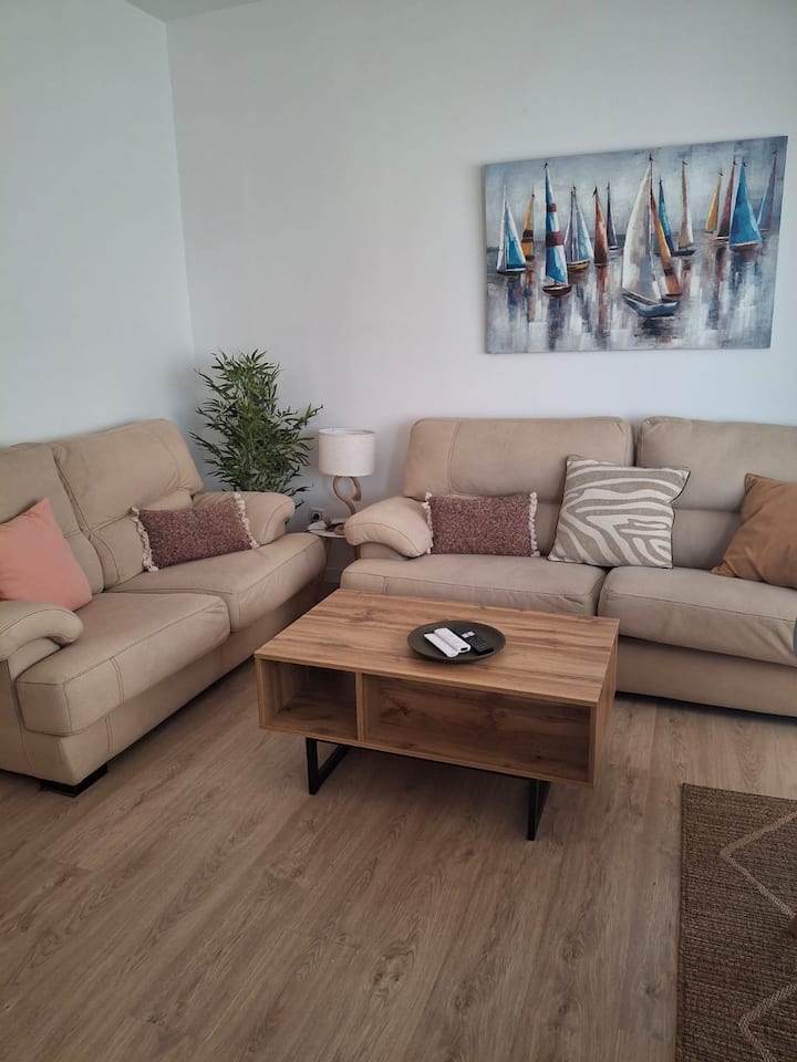 Apartamento Familiar En La Playa. - Águilas