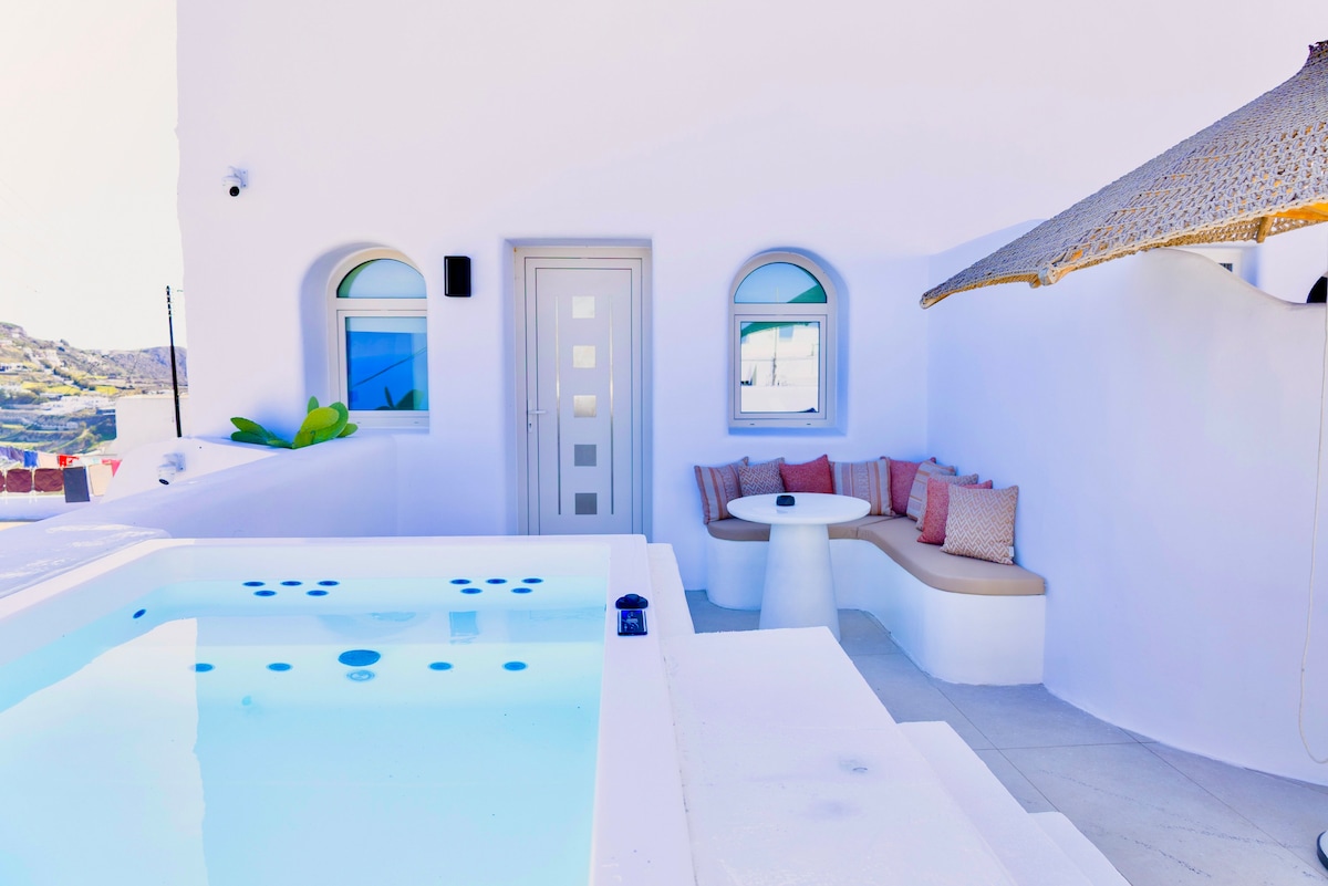 Deluxe cave suite with private pool - Cycladic houses (Greece) for Rent ...