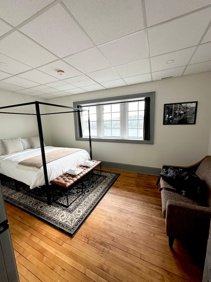 Bunk House 4 Bdrm In Legendary Train Station - Temiskaming Shores