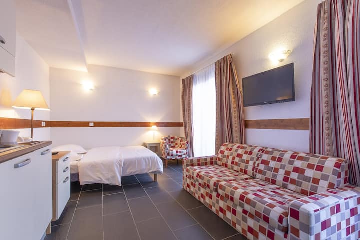 Charmant Studio Balcon, Idéal Couple – Combloux - Sallanches