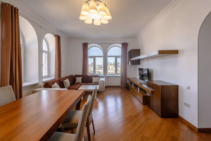 Nizami Street Cosy Central Apartment - Baku