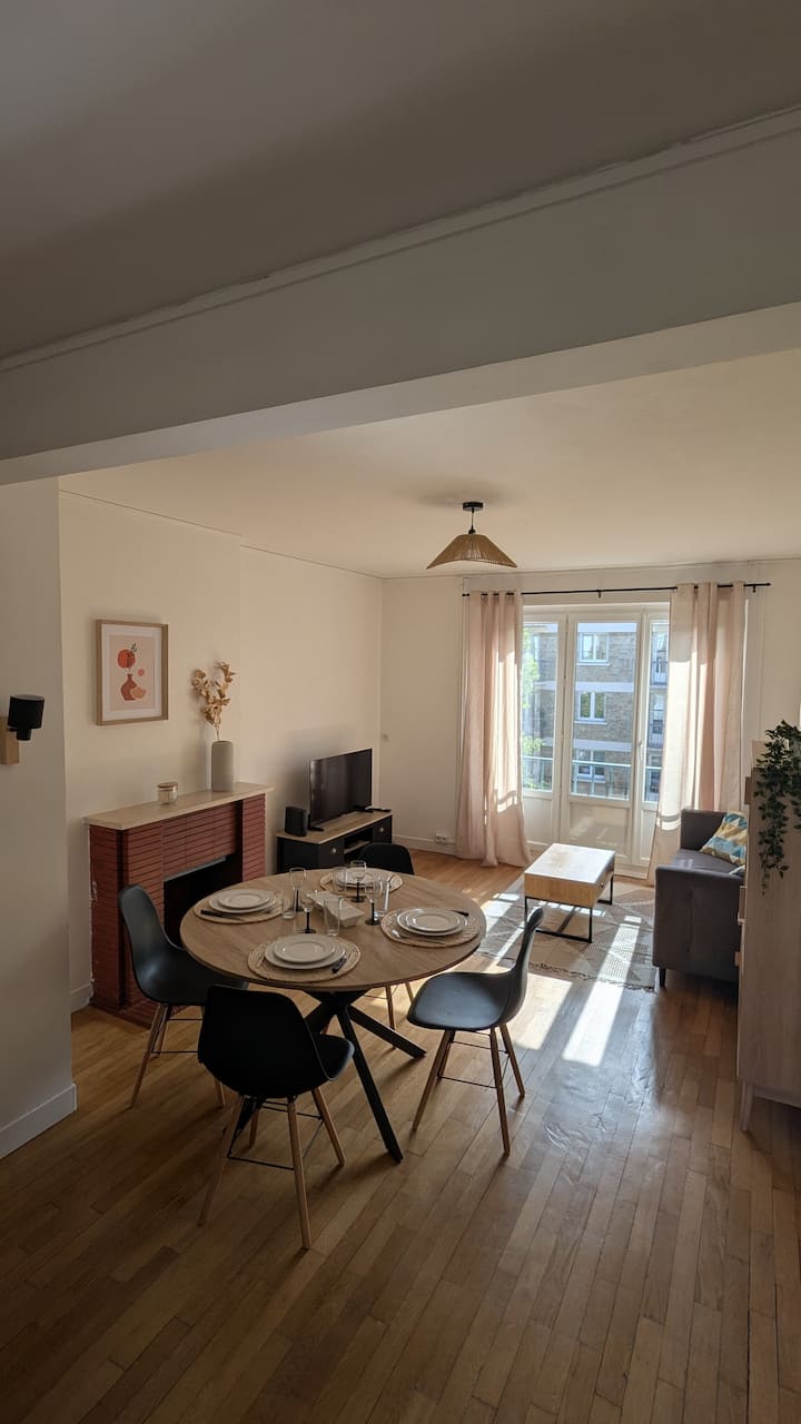 Appartement Cosy Plein Centre-ville, 2 Chambres - Fougères