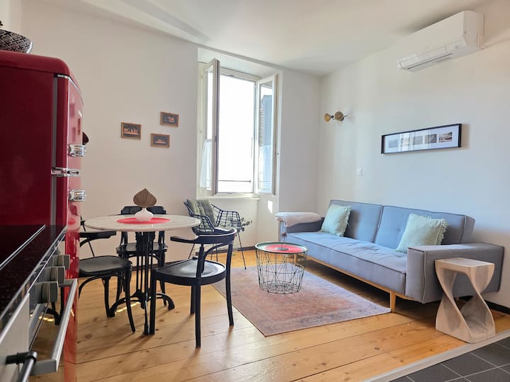 The Feathered Nest - Minusio