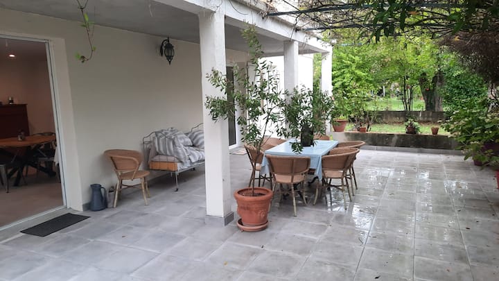 Logement Avec Grande Terrasse Sous Pergola - Gers