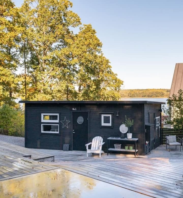 Mysig Stuga Intill Mälaren I Centrala Strängnäs - Strängnäs