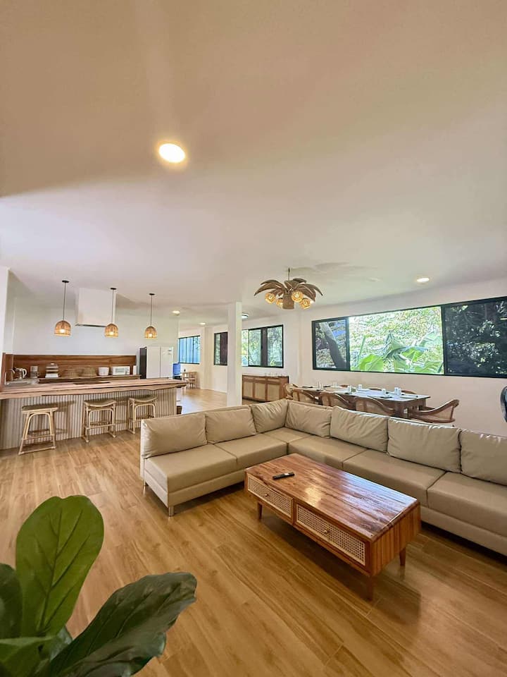 3 Bedroom Apartment For Big Group (210sqm.) - Moalboal