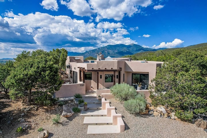 Deluxe Living In Taos Foothills - Taos, NM