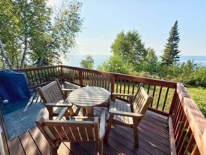 Lakefront Lower 1 Bedroom Condo - Lutsen, MN