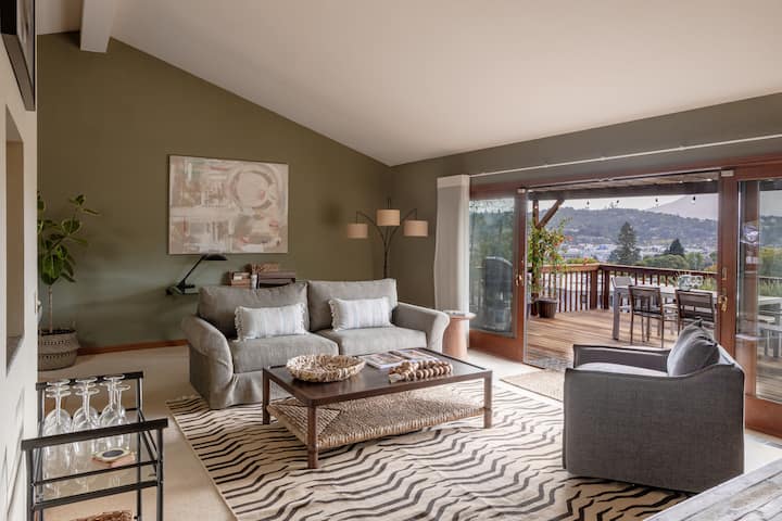 Spacious Hillside Home - Epic Mt. Tam Vista - San Rafael