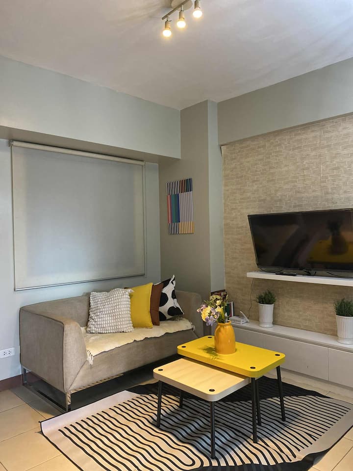 Flair Tower-2br/balcony, Pool, Gym, And Parking. - Taguig