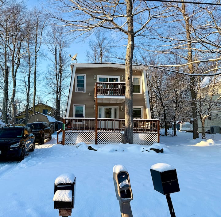 Pocono Mountain Retreat! Hot Tub And Wifi. - Tobyhanna State Park, Tobyhanna