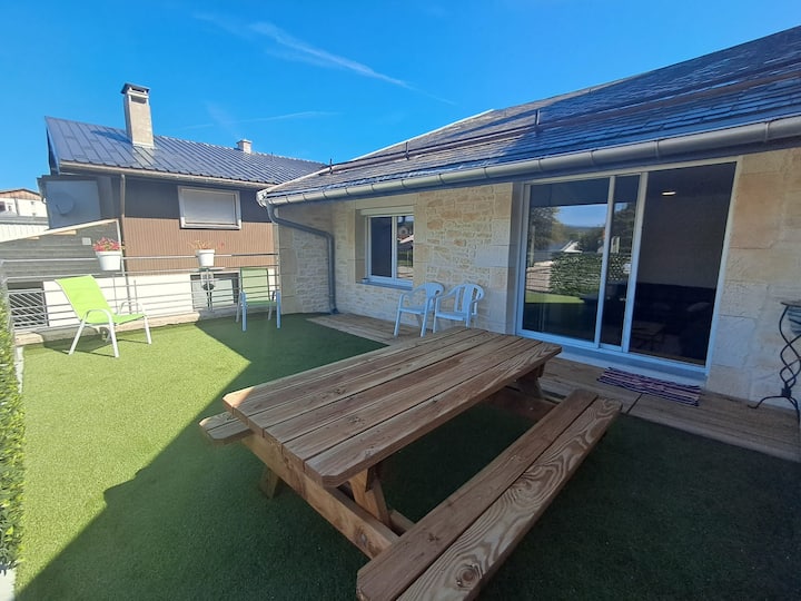 Charmant Appartement Avec Terrasse Plein Centre - Chaley