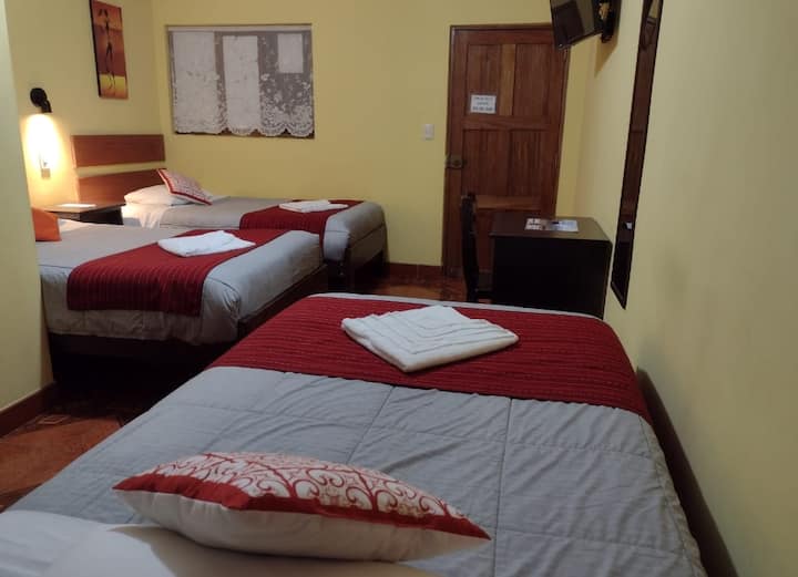 Habitacion Triple / Baño Privado. - Aguas Calientes