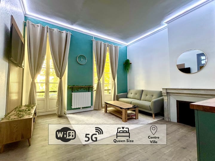 Grand T2 Cours National 
Vue Sur La Cavalcade - Saintes