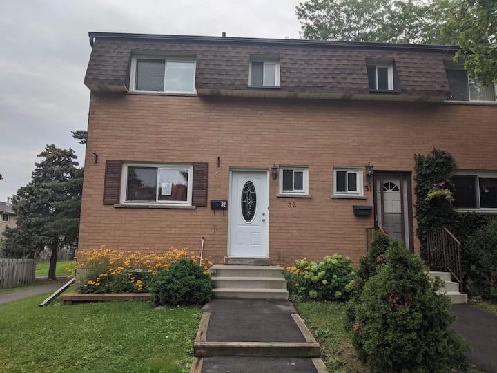 Entire Home On Preferred West Mountain - Hamilton