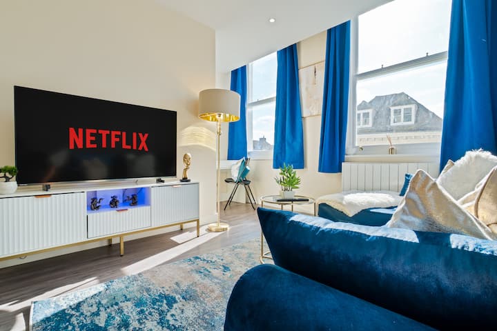 The Luxe Pad • Stylish Stay In Canterbury - Canterbury