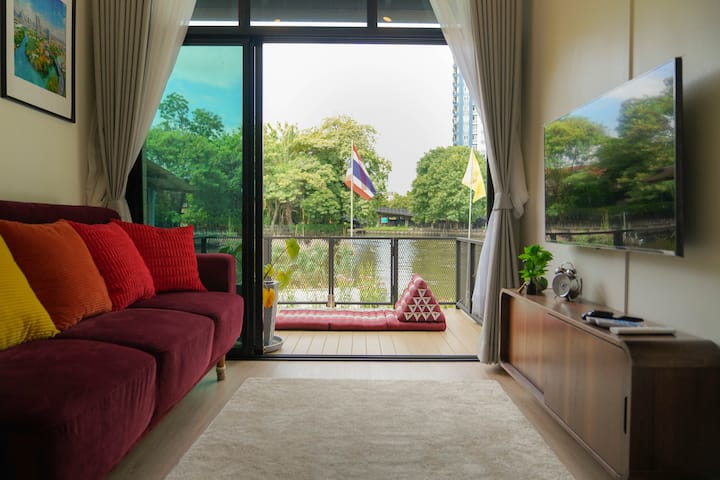 Canal House Boat-ride | 5 Mins Bts & Local Market - Phra Khanong