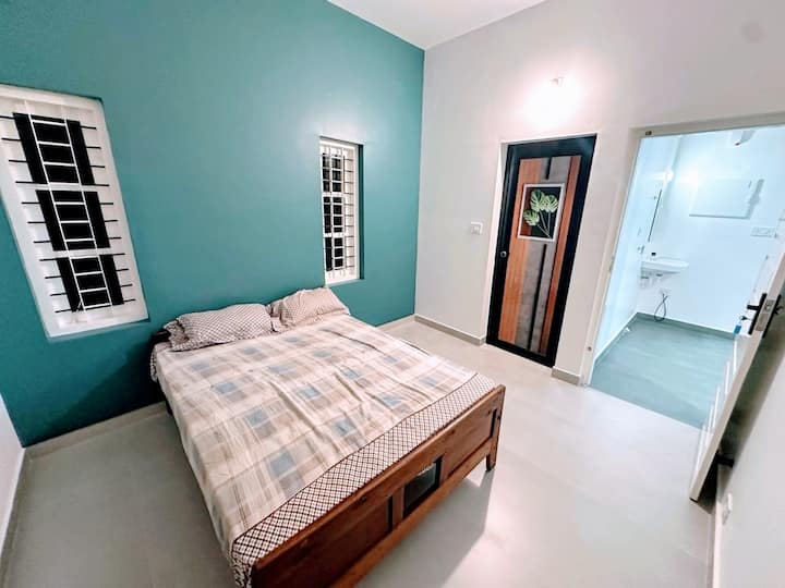 Calm And Eco-friendly 2bhk And A Studio Space - Attingal