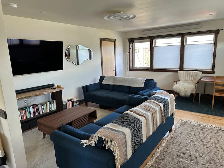 Modern Sedro Townhouse - Sedro-Woolley, WA