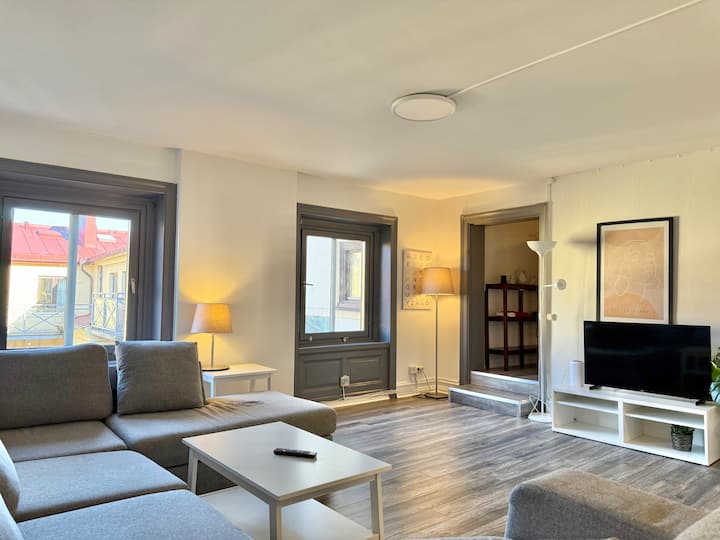 Workers Hq • 7br Suites • 16 Beds • City Center - 예테보리