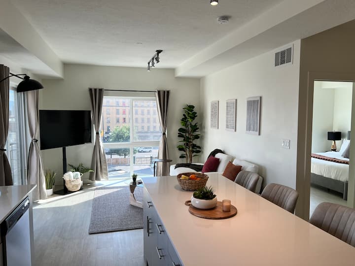 View|deltacenter|walkable|location|kingbed|gym - Salt Lake City, UT