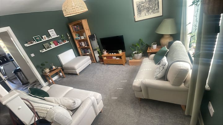 House Available For Race Week - Winchcombe