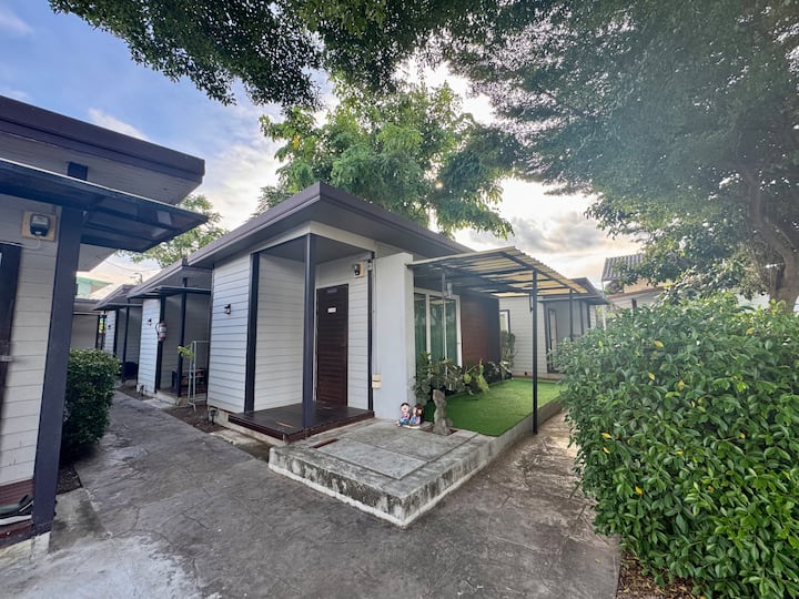 Sp Place มหาสารคาม บ้านพักสไตล์รีสอร์ท - Roi Et