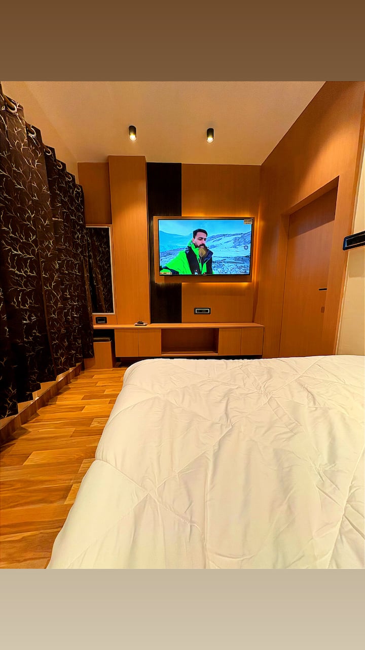 Luxury Is Everything

Couples Are Allowed. - Samastipur