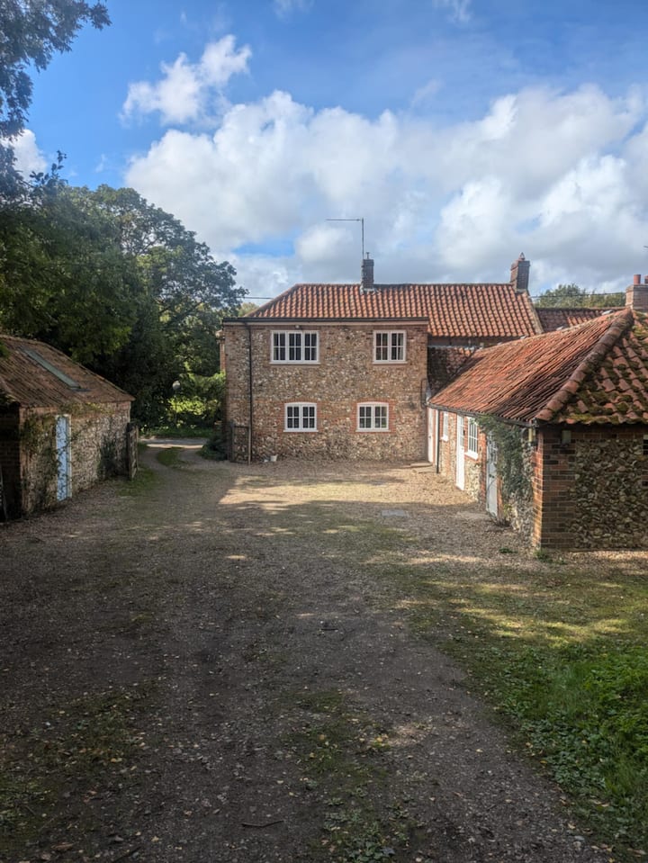 The Old Norwich Arms, South Creake, Norfolk - Wells-next-the-Sea