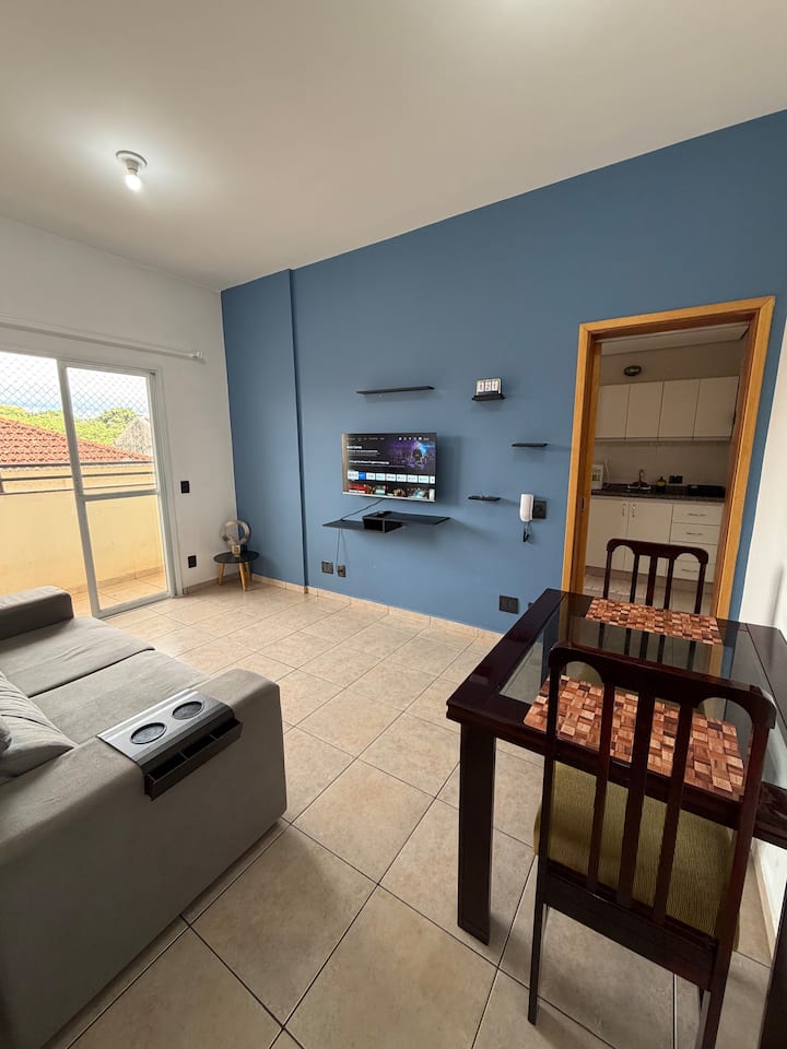 Ap12 - Tranquilo E Espaçoso. C/ar E Sacada. 70m2 - Araraquara