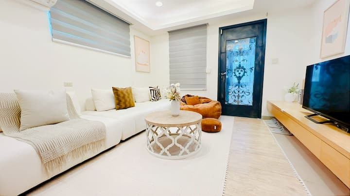 漫步柔光，現代風格 #家有車庫可停車#近永康街#近東門捷運站 - Taipéi