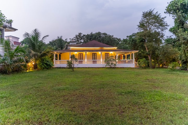 Villa Rouz:4bhk Villa Jacuzzi & Pvt Pool, Garden - Goa