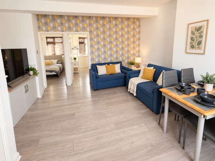 London Flat 1 Min To Train Station, Sleeps Up To 9 - London