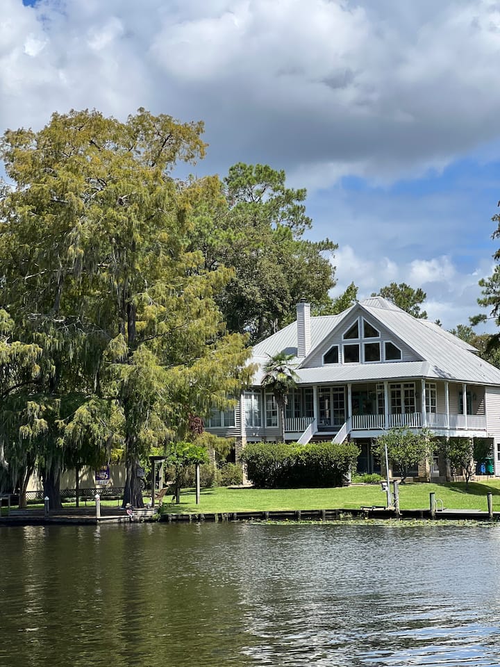 Maison Des Cypres Sur La Riviere - Abita Springs, LA