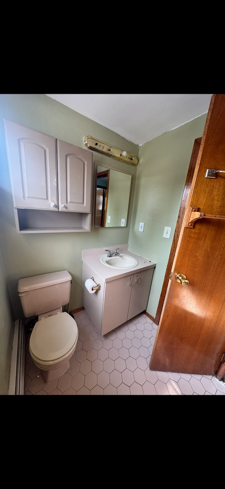 Cute 2 Br Apartment Near Bethpage State Park - Woodbury, NY