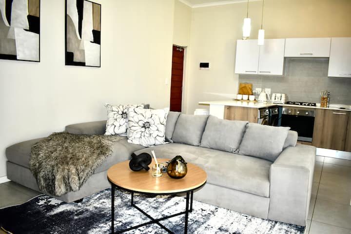 The Lookout Eleven - Edenvale
