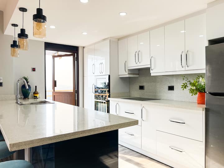 Bright & Airy 1br Apt Near Acacia Mall - Kampala