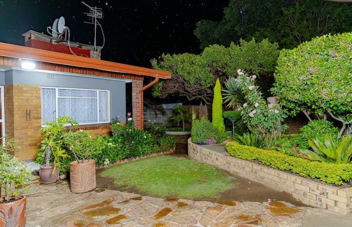 Triplems Guest Home - Springs