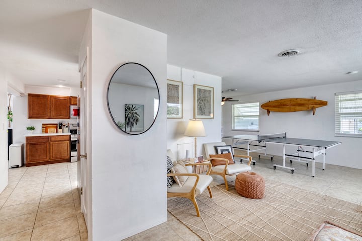 Surf Break, Pool, Walk To Beach, Game Room - Daytona Beach