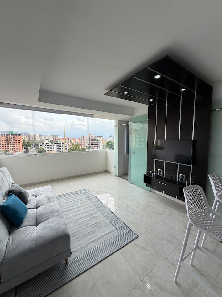 Moderno Apartamento En El Norte De Valencia - Venezuela