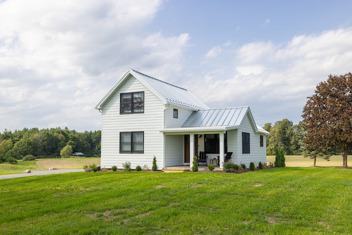 Farmhouse Retreat Near Conesus Lake & Wineries - Letchworth State Park, New York