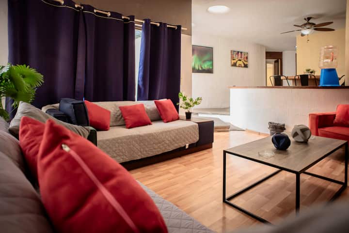 Casa Para Grandes Grupos En Zona Residencial - Guadalajara