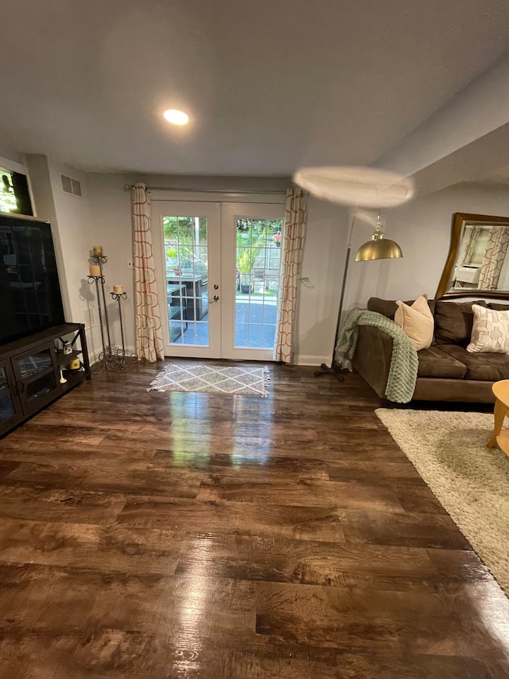 Spacious 4-bedroom Home In Melville, Ny - Huntington, NY