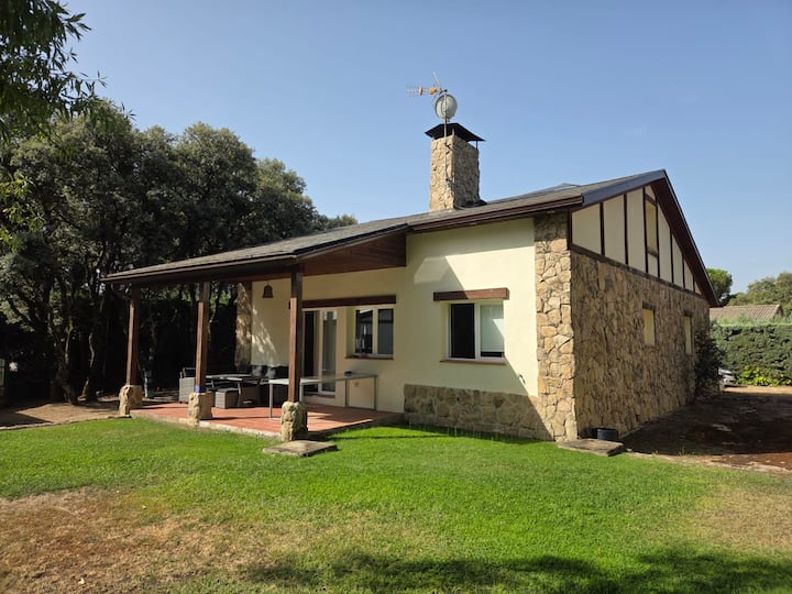 Casa De Turismo Familiar En La Sierra De Madrid - Collado Villalba