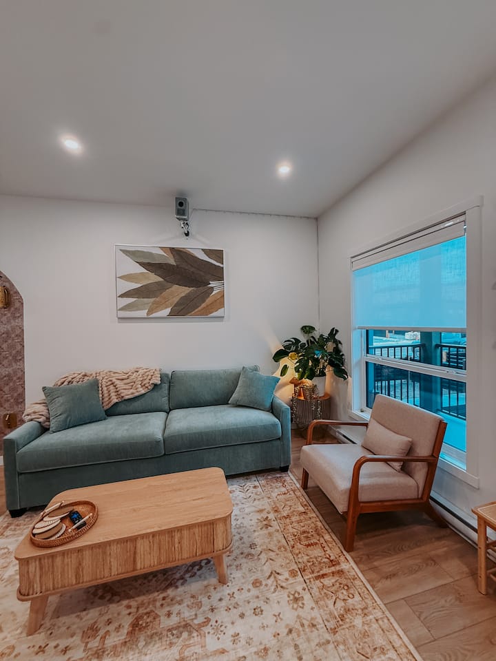 Private Boho Tiny Home • Lakes, Wineries & Ski - Kelowna