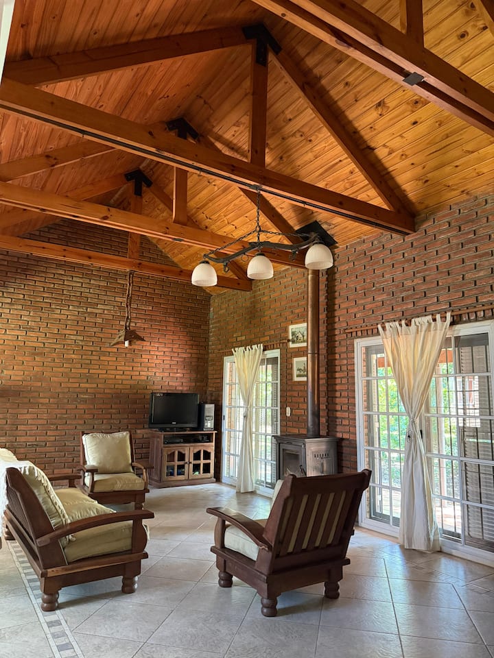 Alojamiento En San Pedro - “Las Tipas” - San Pedro, Argentina